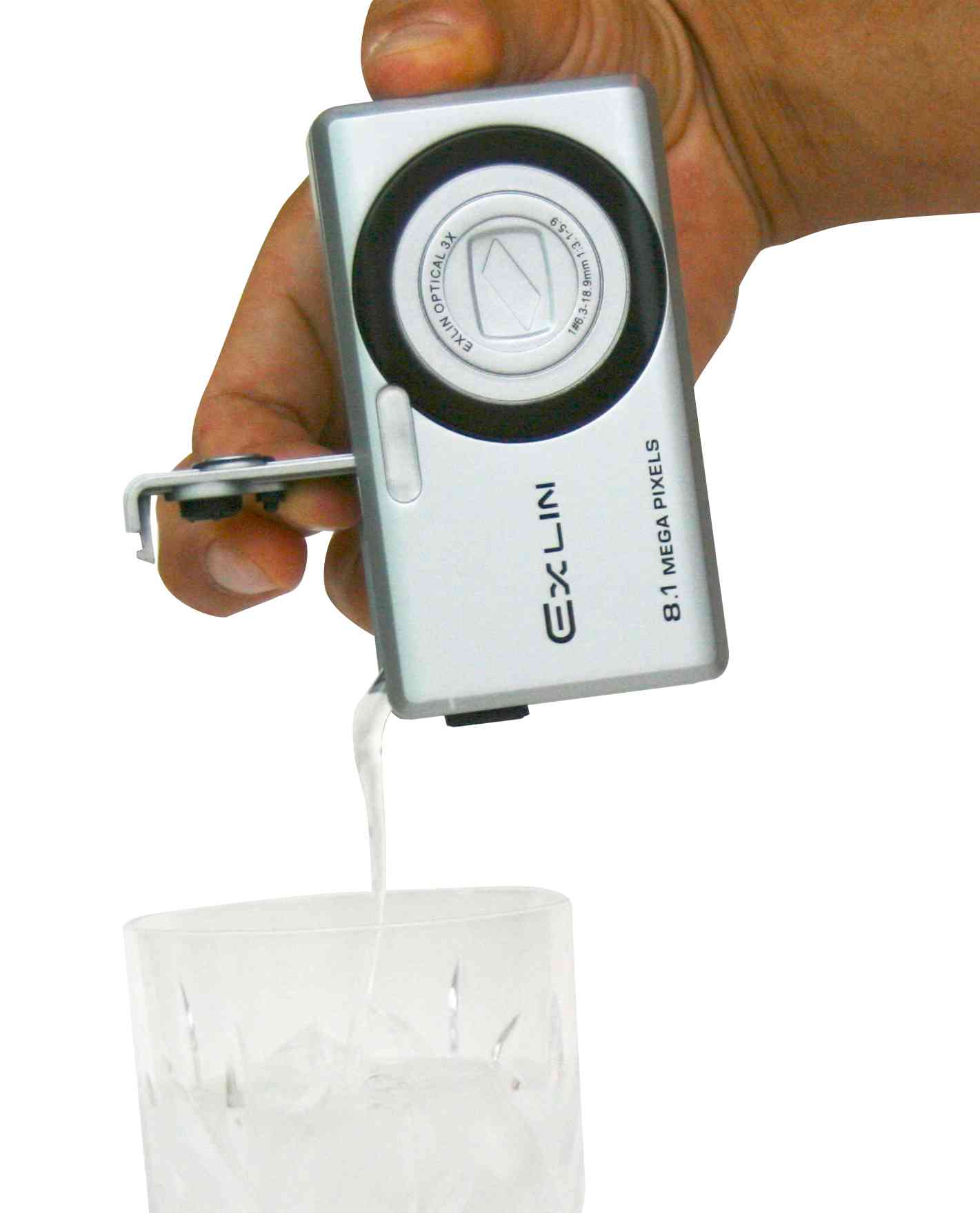 Binocktails Provides a Nip for Family Pics - Gadizmo.com