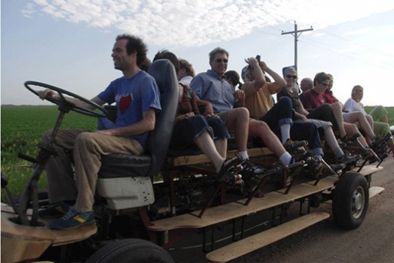 Bus Fueled by Most Abundant Resource Ever – Kid Energy - Gadizmo.com