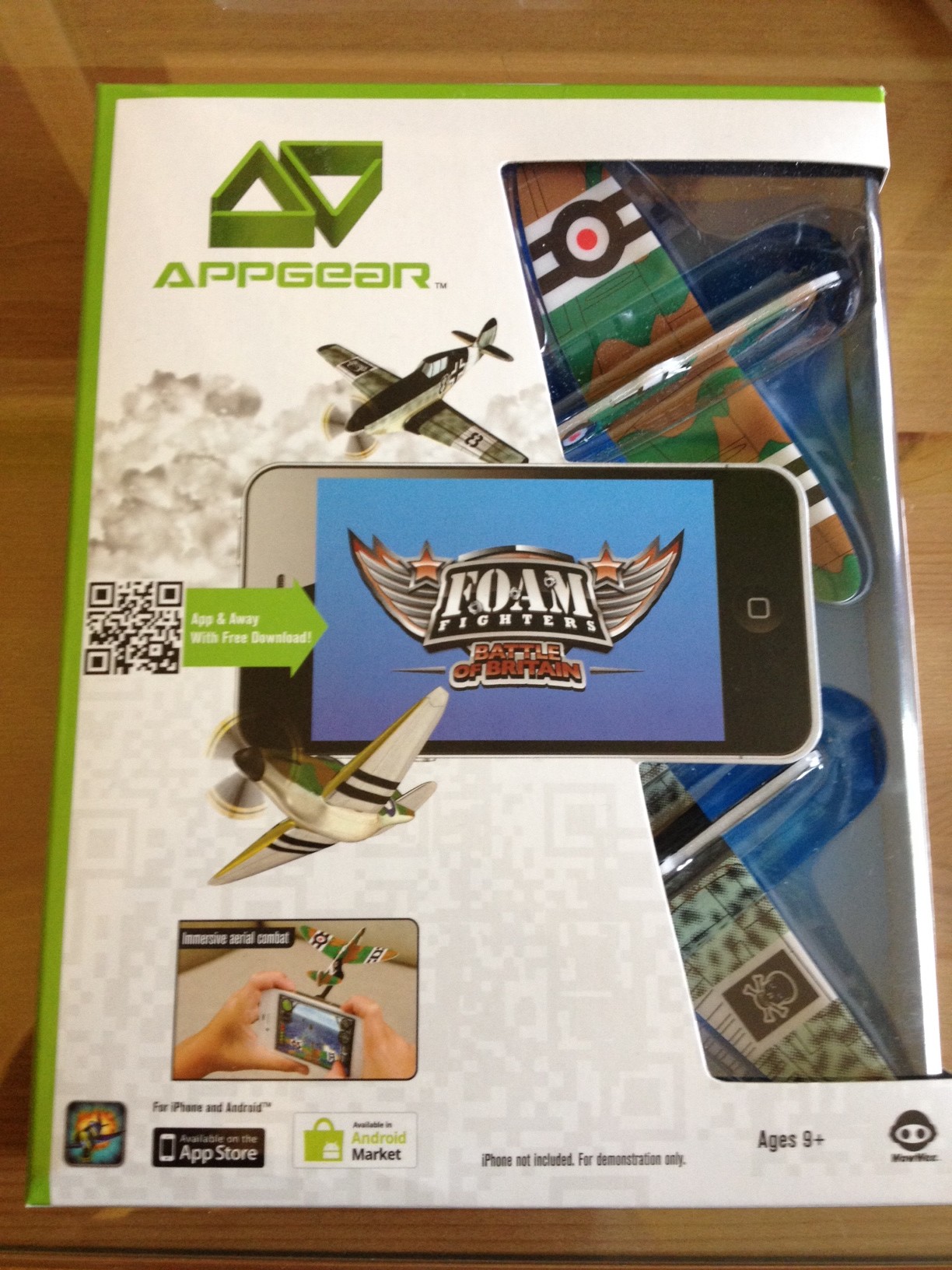 AppGear’s Foam Fighters Brings Flying to Tablets and iPhones - Gadizmo.com