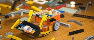 Meet Edison the Programmable LEGO Compatible Robot - Gadizmo.com