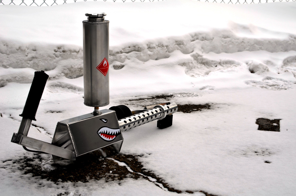 Get In On The Handheld Flamethrower XM42 - Gadizmo.com